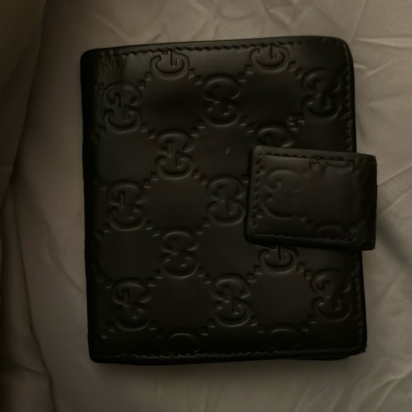 Gucci | Bags | Gucci Compact Used | Poshmark